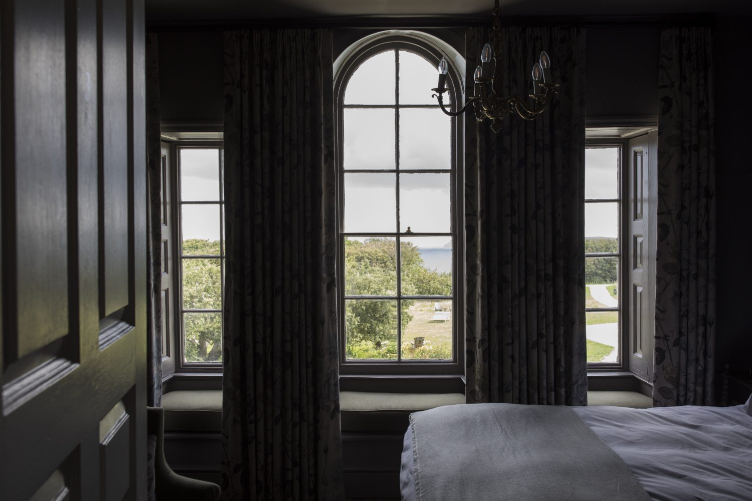 Elizabeth Day at The Pig Haryln Bay | Helen Cathcart