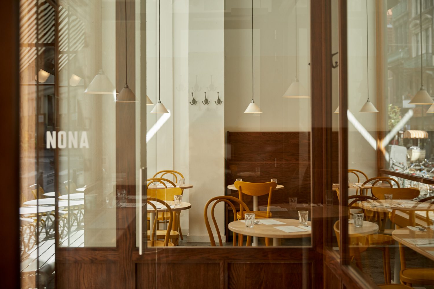 Nona Pizza and Pasta Brussels | Helen Cathcart